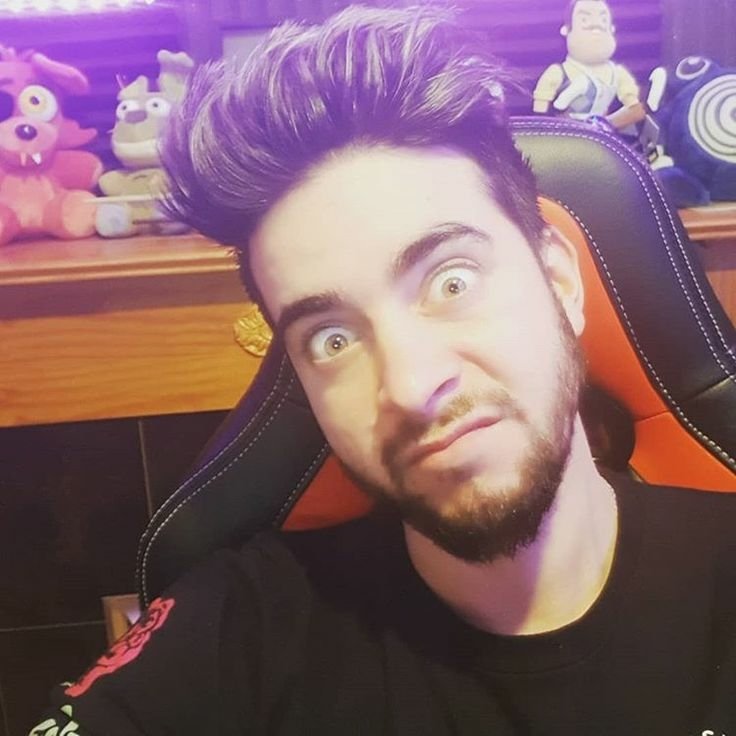 Download Man Razzbowski PFP