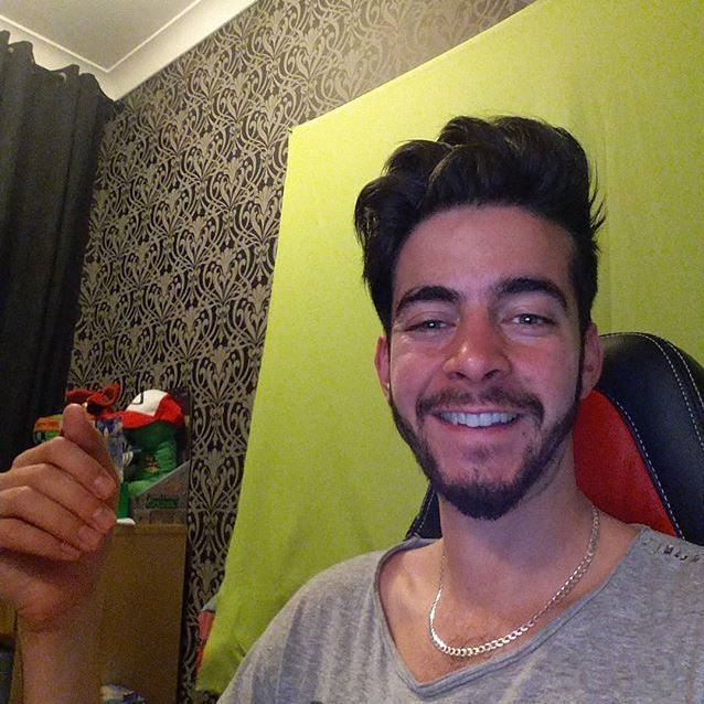 Razzbowski Pfp