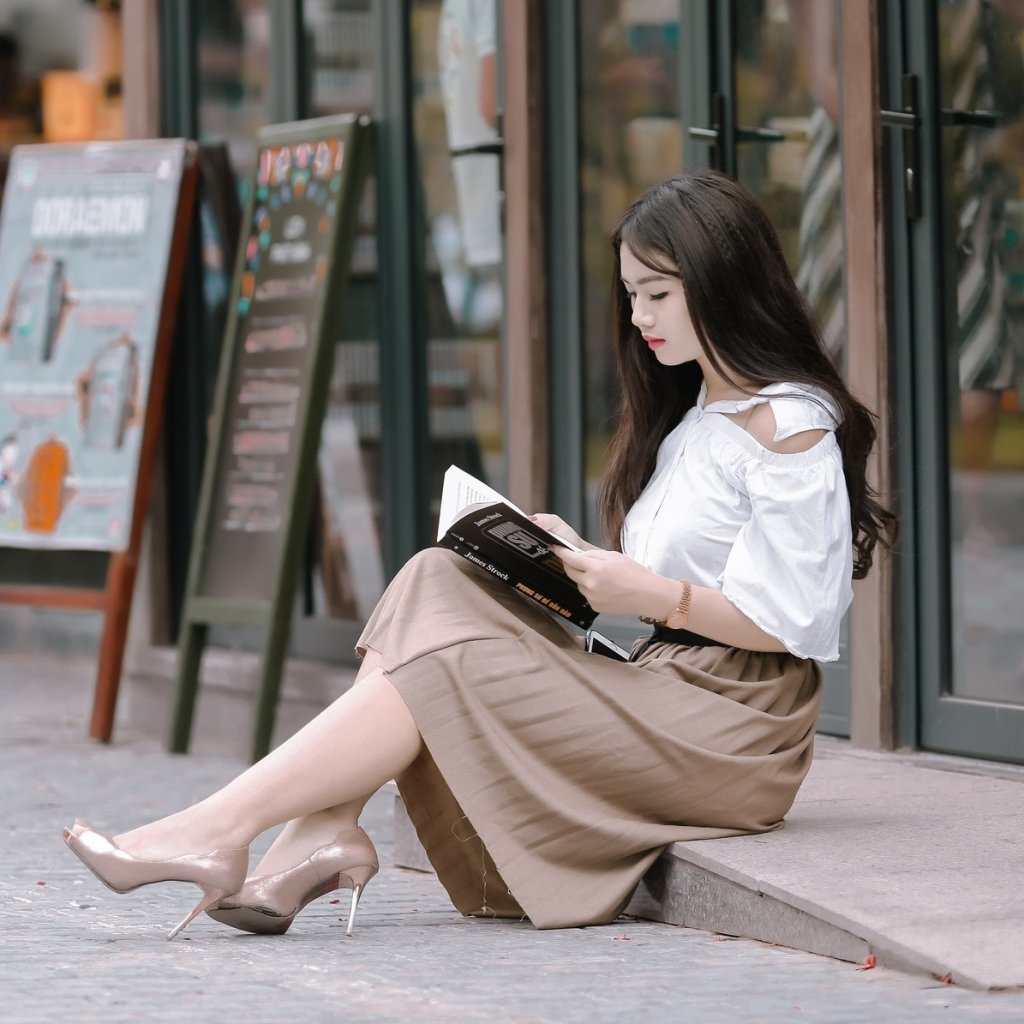 Download Model Asian Brunette High Heels Woman PFP