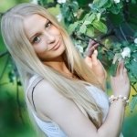 Download Woman Model PFP