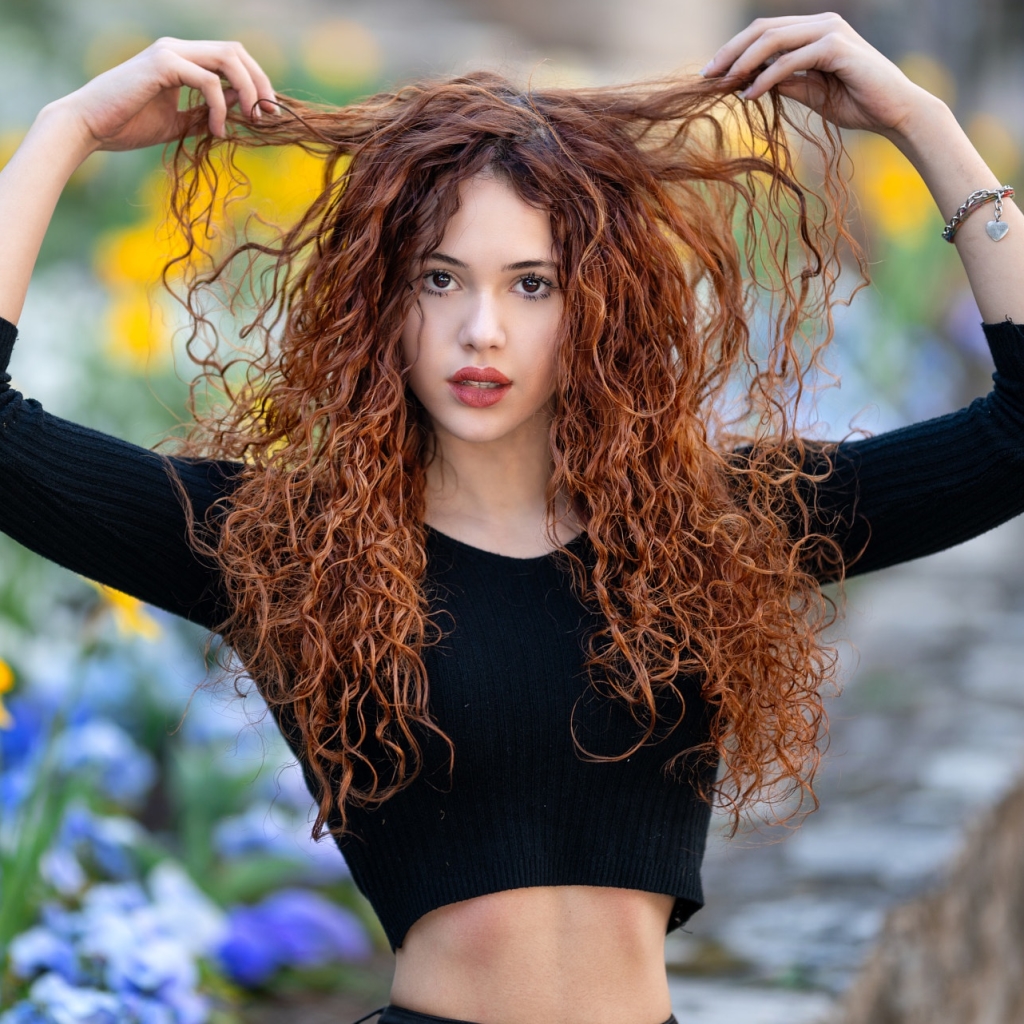 Download Long Hair Brown Eyes Redhead Model Woman PFP