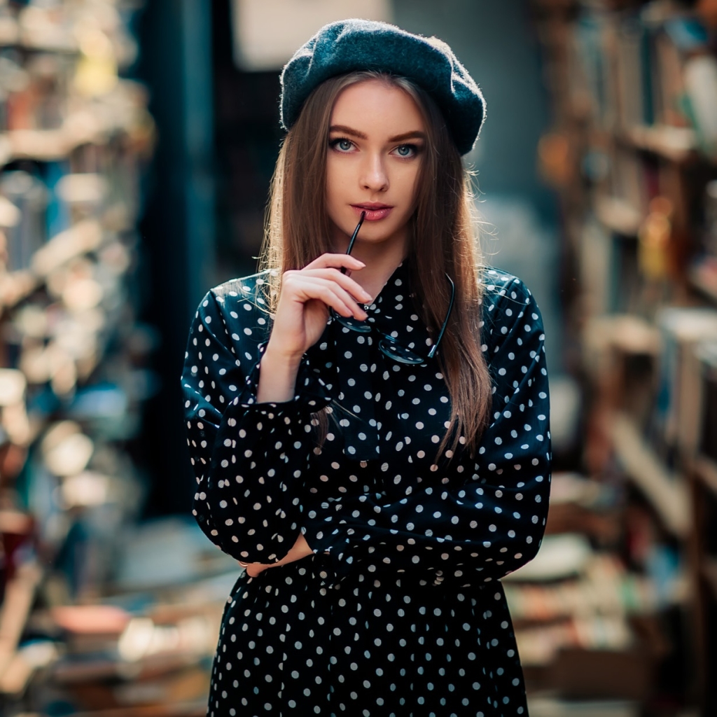 Download Brunette Blue Eyes Hat Depth Of Field Model Woman PFP