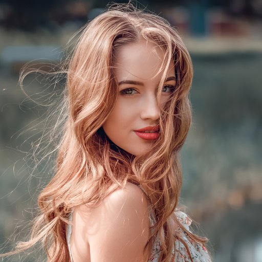 Download Blonde Lipstick Long Hair Model Woman PFP