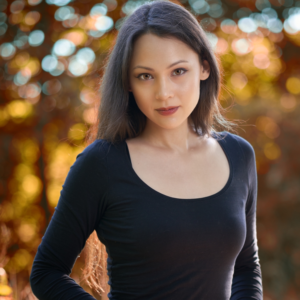 Download Brown Eyes Bokeh Brunette Model Woman PFP