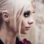 Download Woman Beautiful PFP