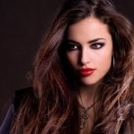 Download Woman Beautiful PFP - Avatar Abyss