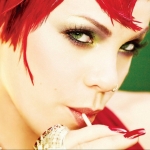 Download Music Pink (Singer) PFP